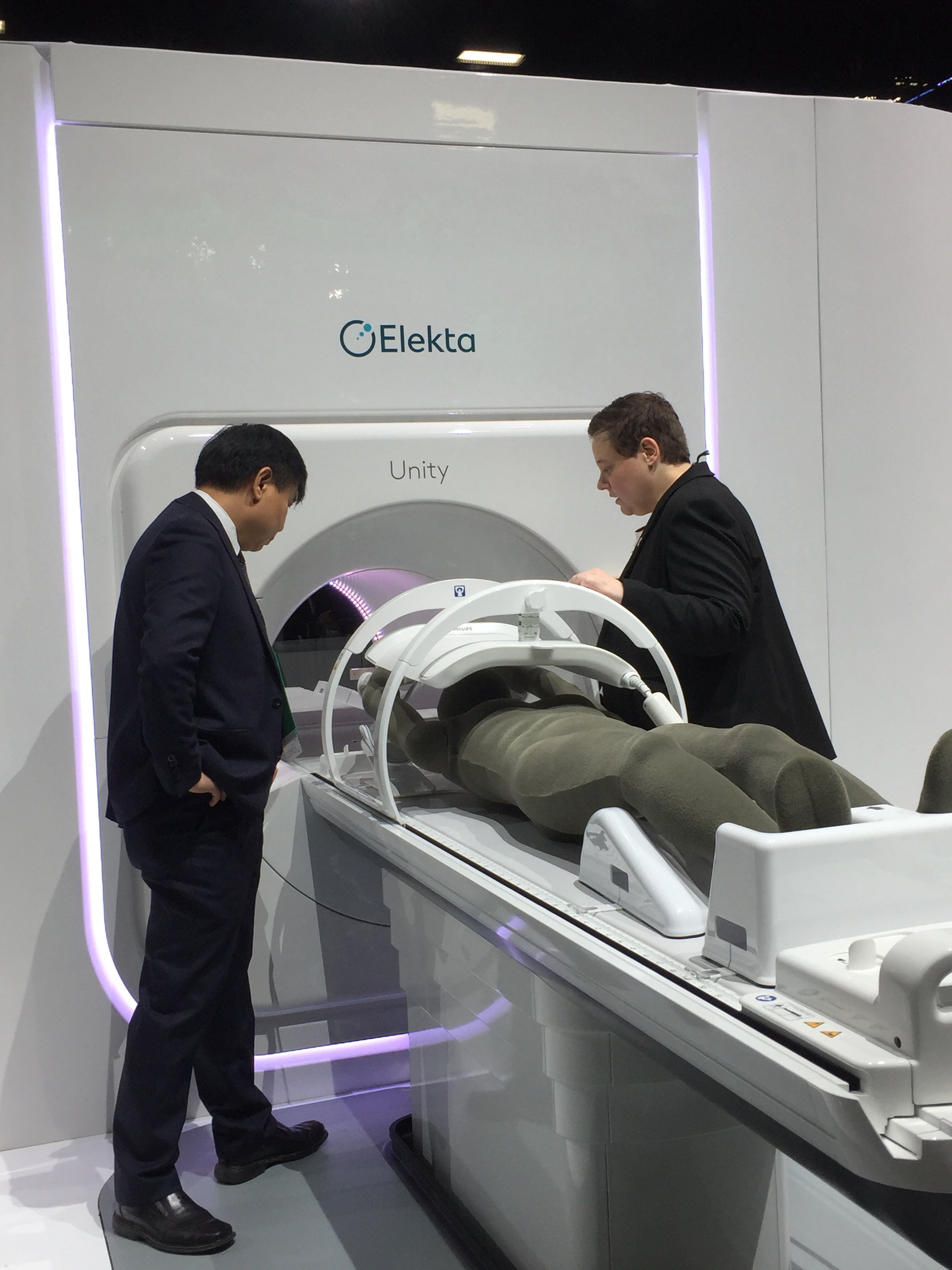 Daily Imaging with MRI-Linac Provides Early Warning of Glioblastoma ...