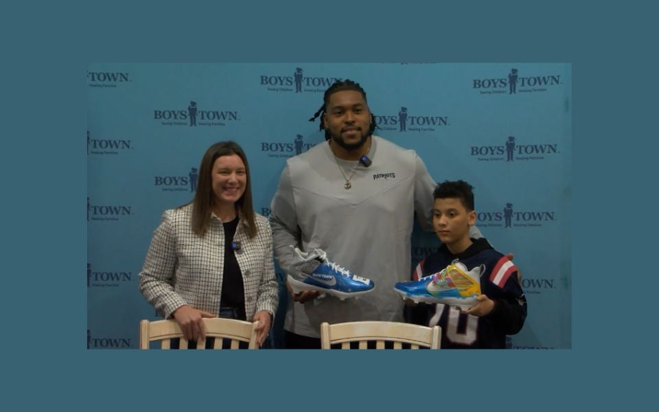 Caedan Wallace, Patriots Player Gifted Custom Cleats From Boys Town New ...